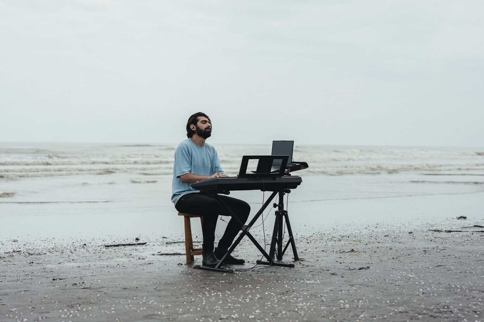 Maritime Music: How the Ocean Inspires Timeless Melodies - Oddsac